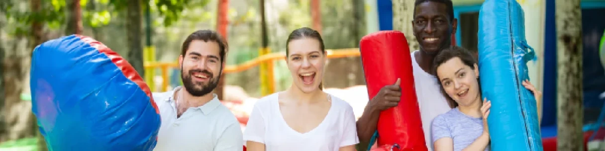 Devenir Animateur de club de vacances : formation, salaire, fiche métier