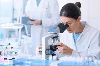 Devenir Chercheur : formation, salaire, fiche métier