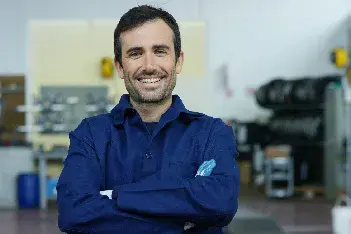 Devenir Technicien postes sources : formation, salaire, fiche métier