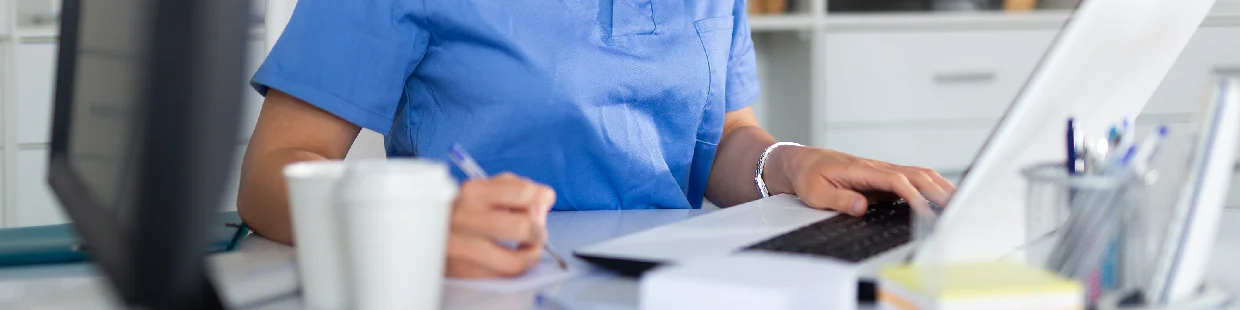 Devenir Chercheur : formation, salaire, fiche métier