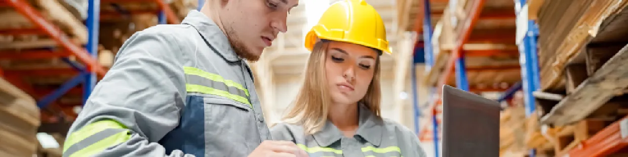 Devenir Opérateur logistique : formation, salaire, fiche métier